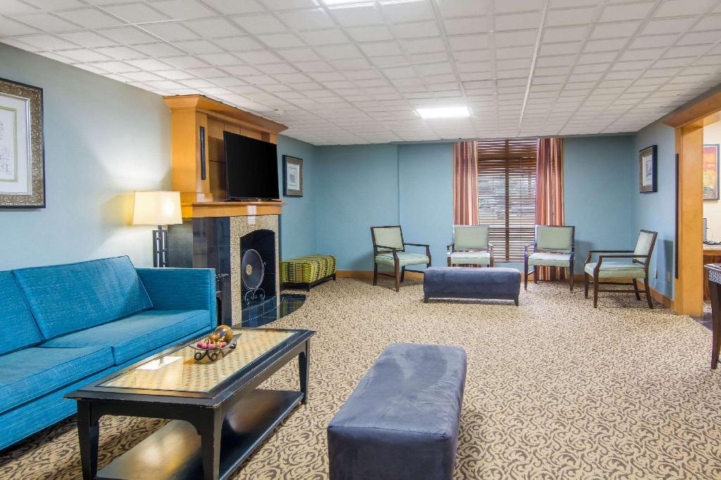 Suburban Extended Stay Hotel - Relax Williamsburg